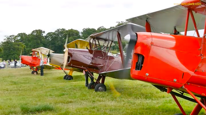 Videos Tiger Moth Woburn – Toni Clark pratical scale GmbH