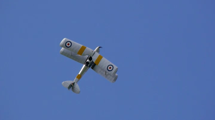 Videos Tiger Moth Woburn – Toni Clark pratical scale GmbH