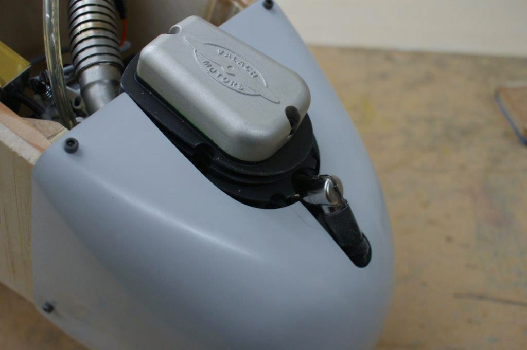 VM 60 S1-4T in a Piper J3 – Toni Clark pratical scale GmbH